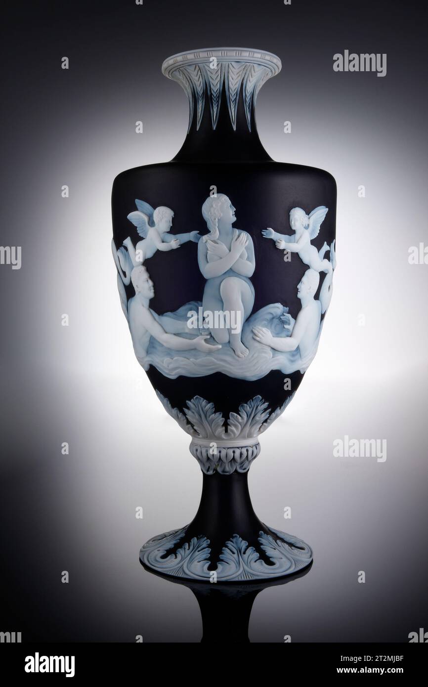 Cameo art hi-res stock photography and images - Alamy