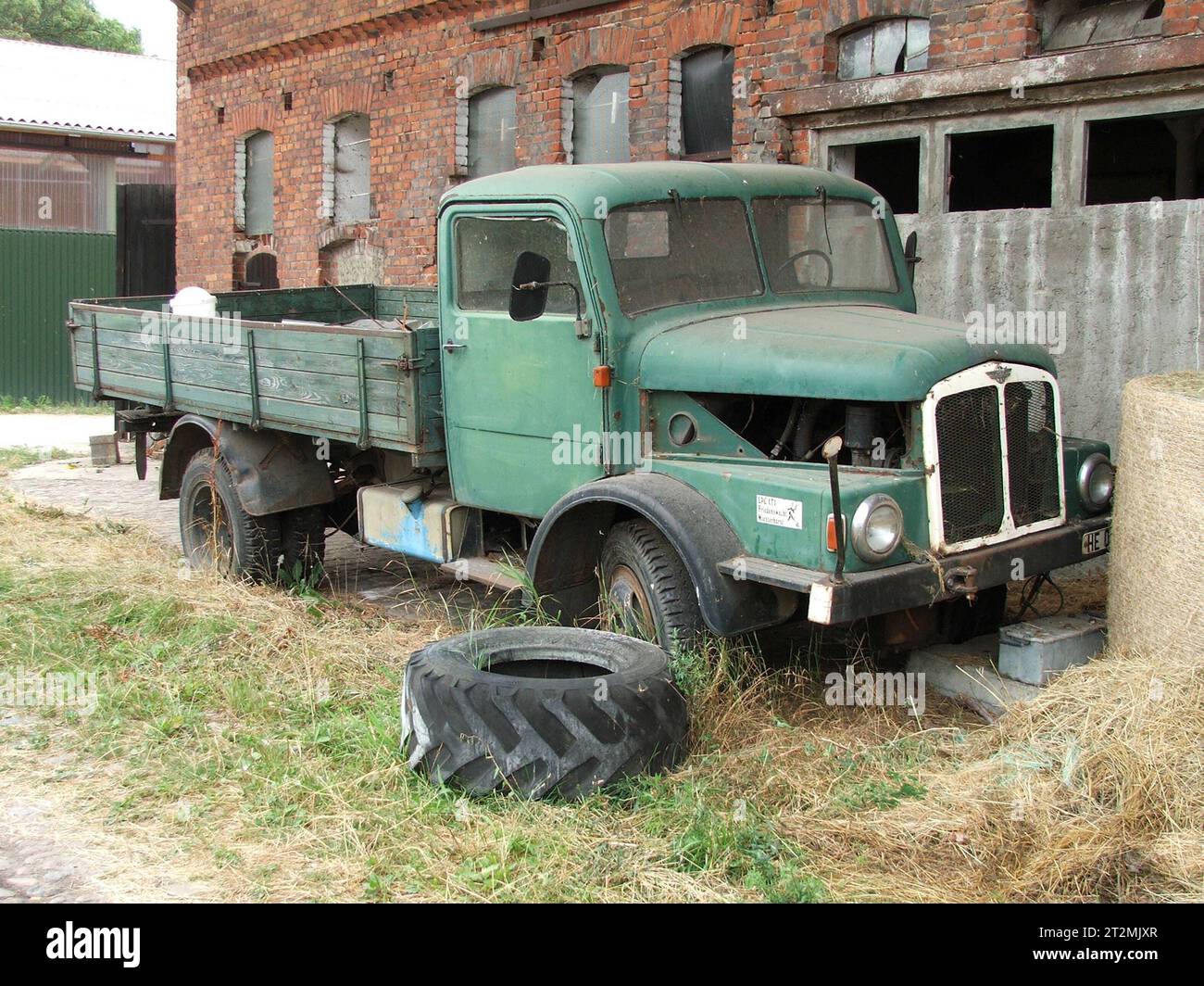 Historischer lkw hi-res stock photography and images - Alamy