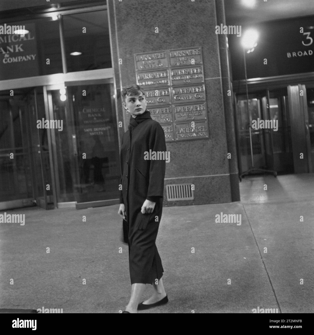 AUDREY HEPBURN in SABRINA (1954), directed by BILLY WILDER. Credit: PARAMOUNT PICTURES / Album ...