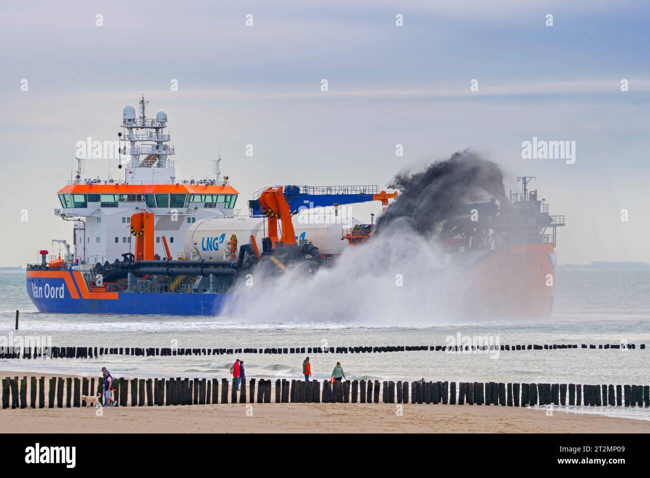 Trailing suction hopper dredger Vox Apolonia of Van Oord, Dutch ...