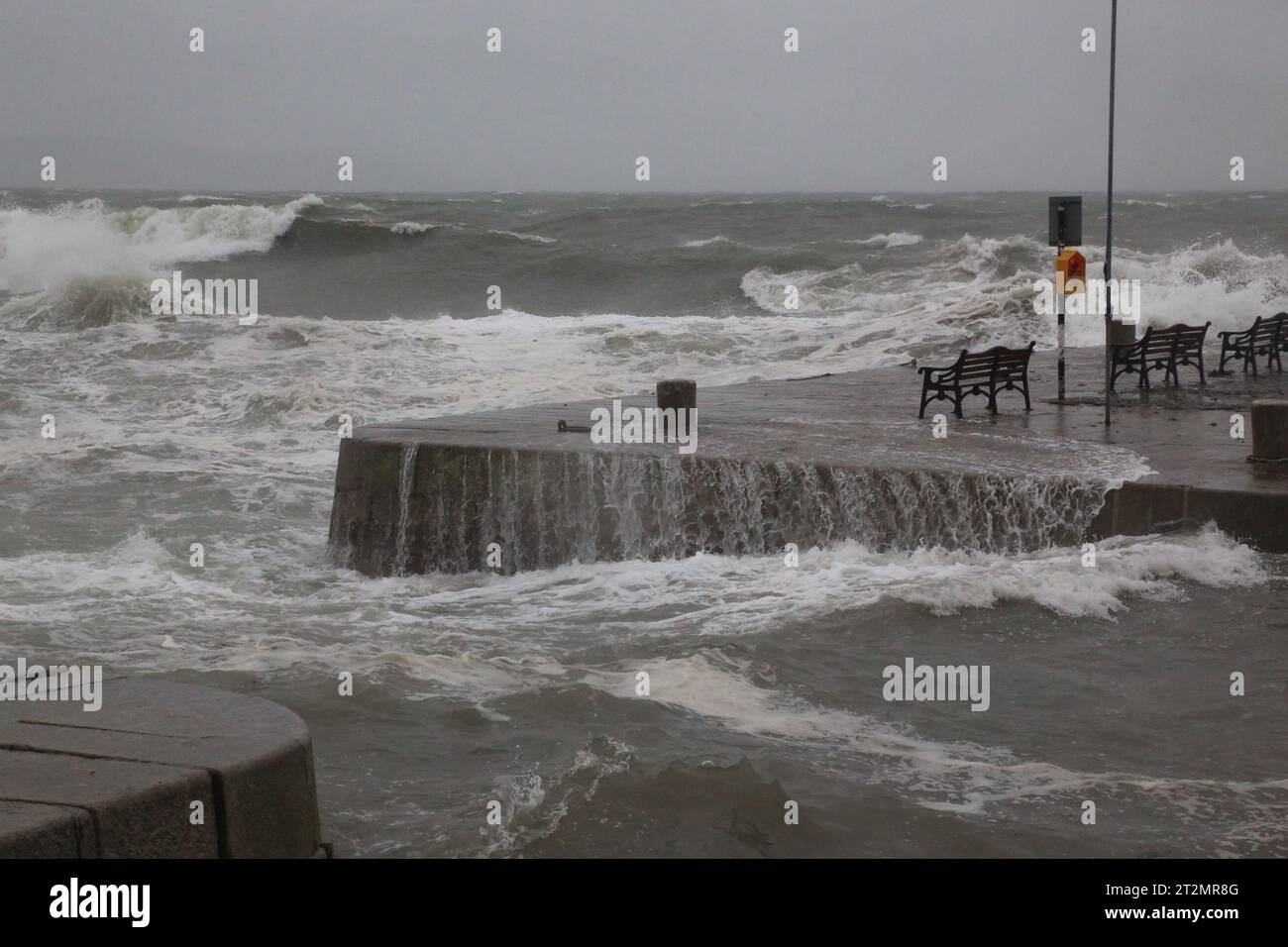Met eireann storm babet hi-res stock photography and images - Alamy