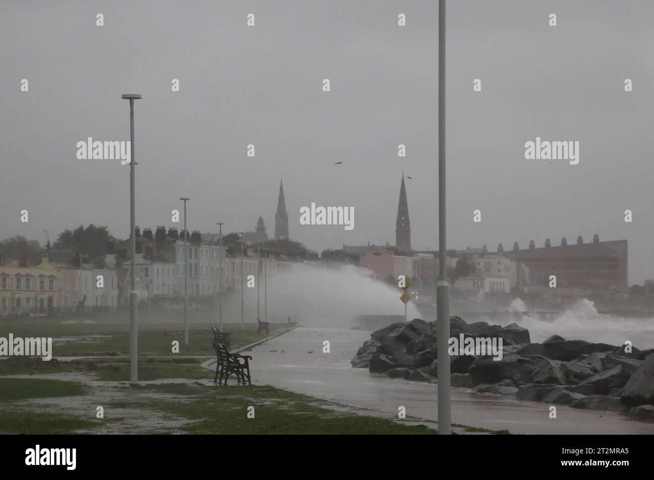 Dun Laoghaire, Dublin, Ireland, 20th October, 2023. Waves top over sea ...