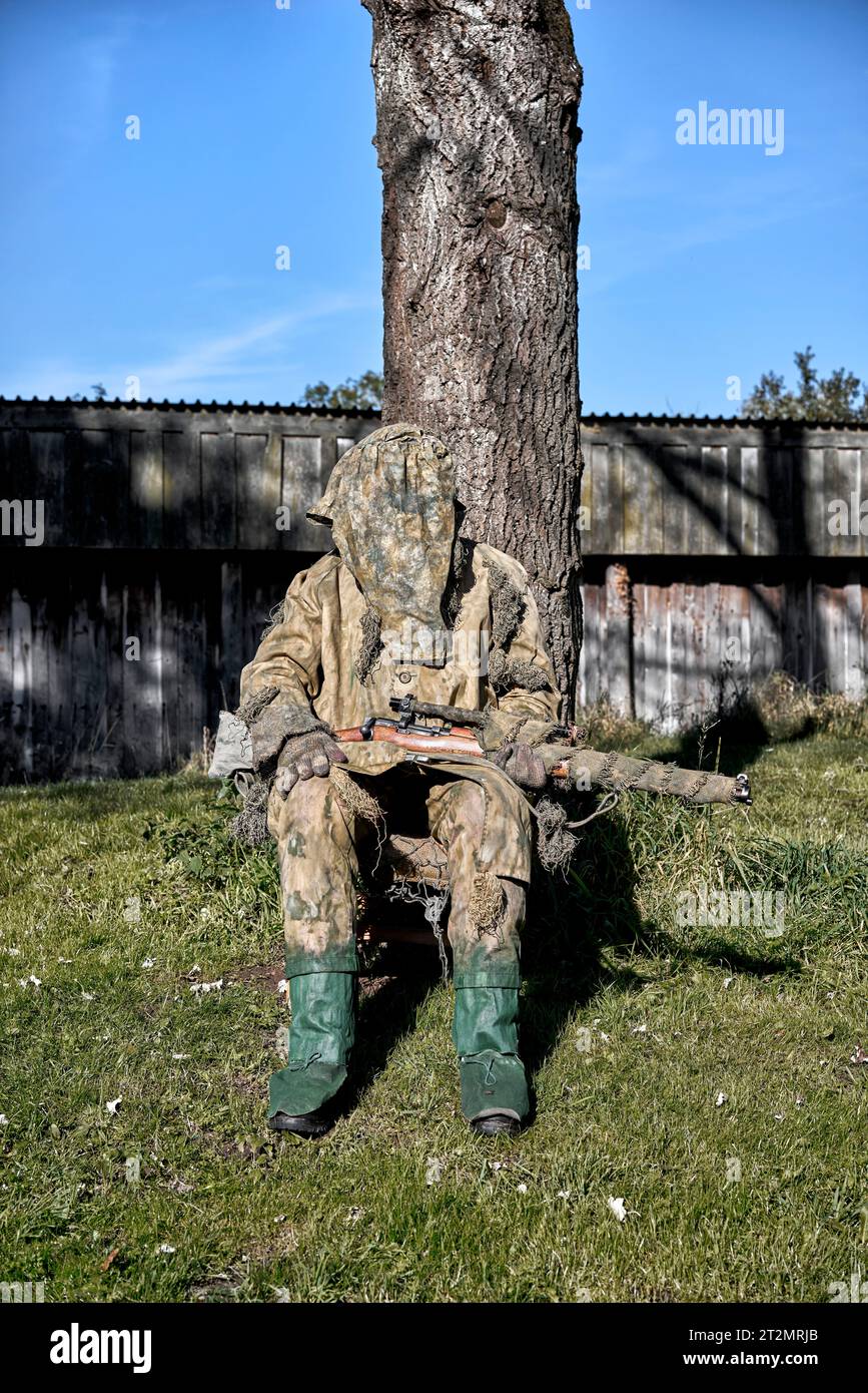 Ww2 british sniper hi-res stock photography and images - Alamy