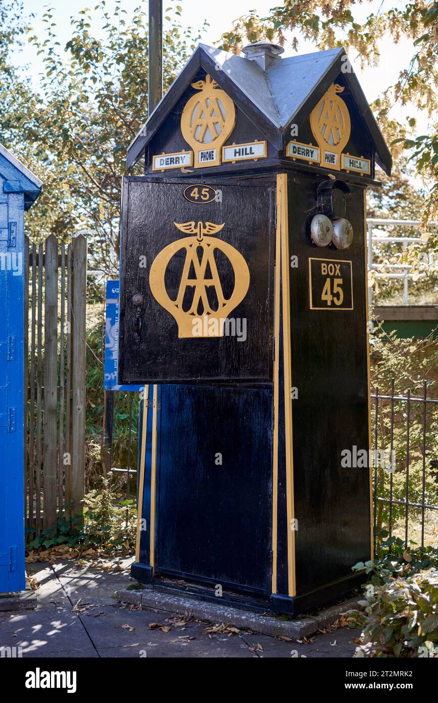 English motorist assist hi-res stock photography and images - Alamy