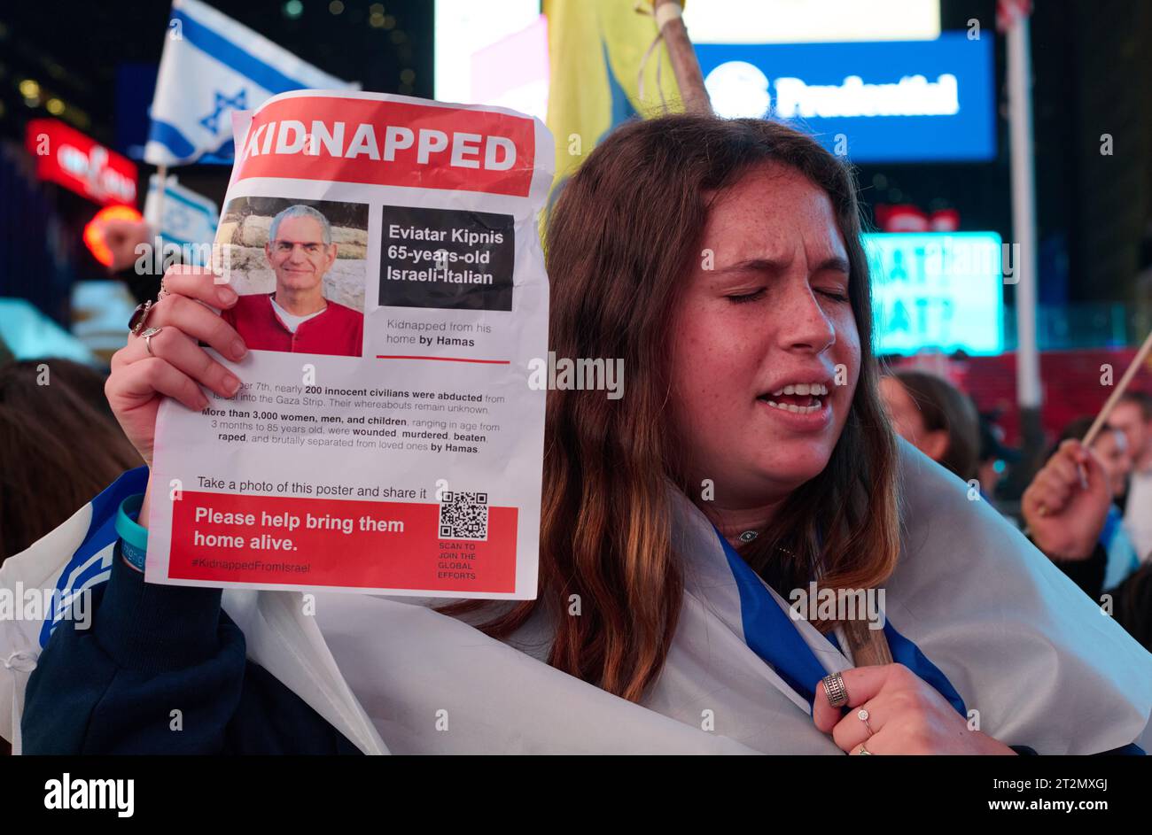 New York, New York, USA. 19th Oct, 2023. Young woman sings a prayer in ...