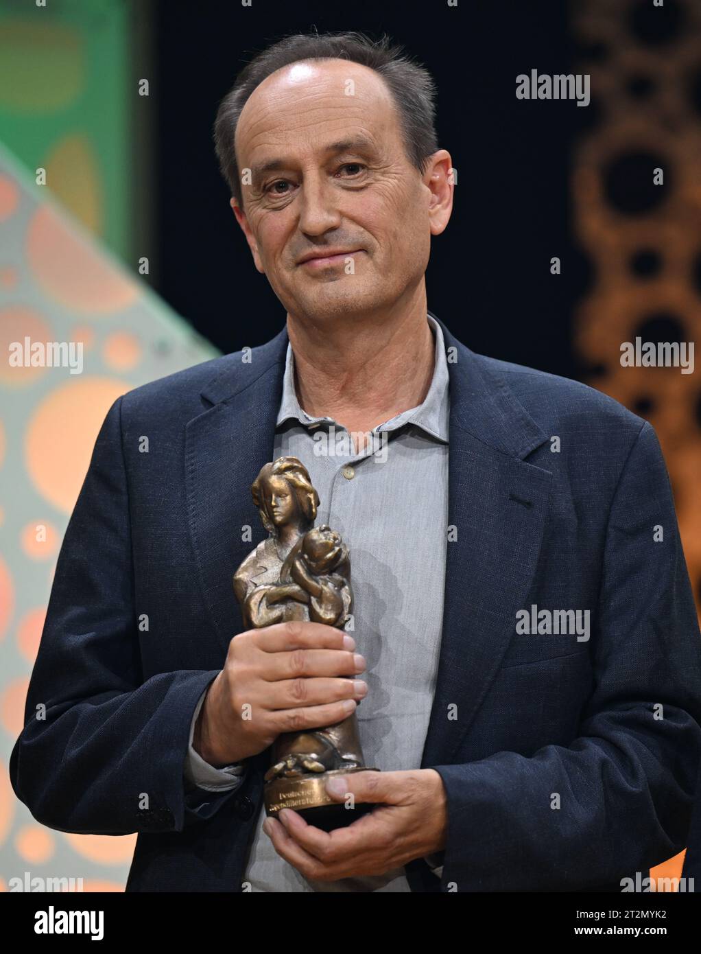 20 October 2023, Hesse, Frankfurt/Main: Author Alois Prinz is awarded ...