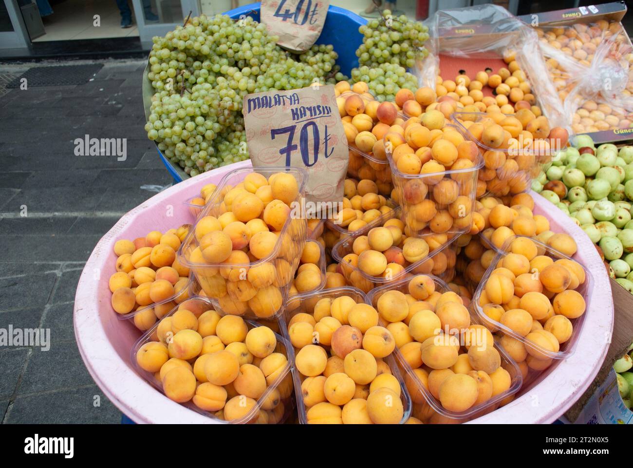 Istanbul, Turkey, Apricots at a food market in Uskudar (Turkish ...