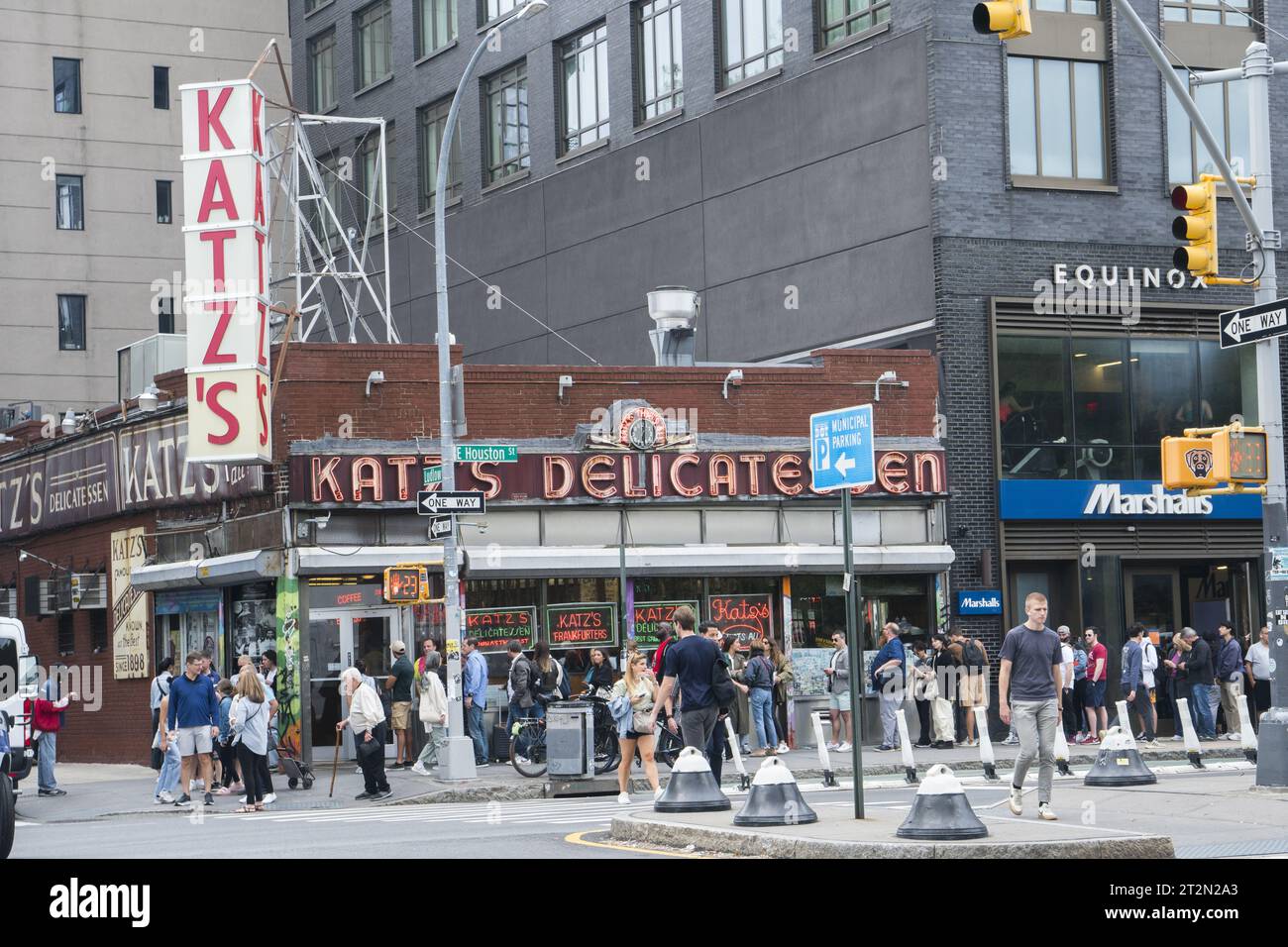 Katzs deli in new york hi-res stock photography and images - Alamy