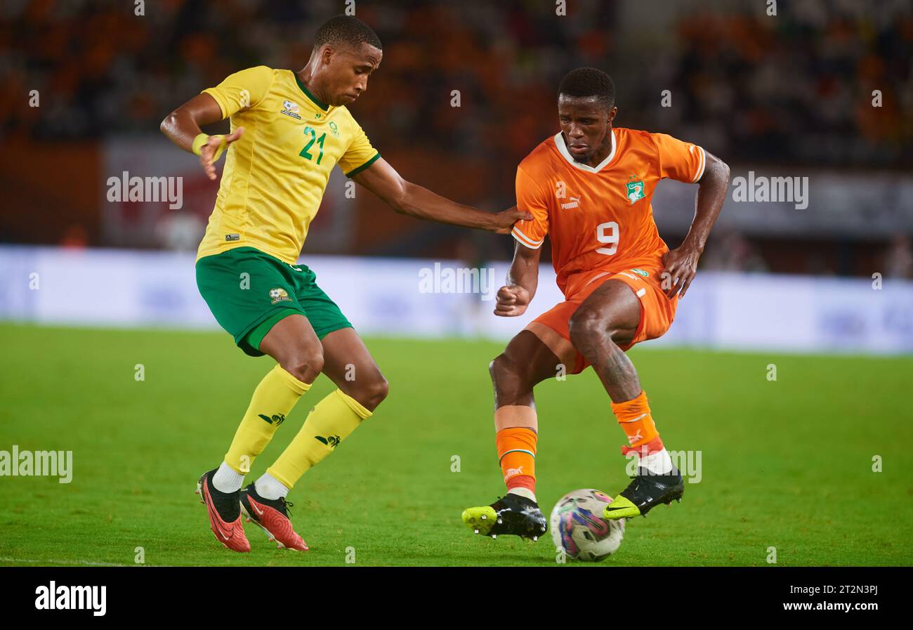 Wilfried Zaha facing South African Mihlali Mayambela Stock Photo - Alamy