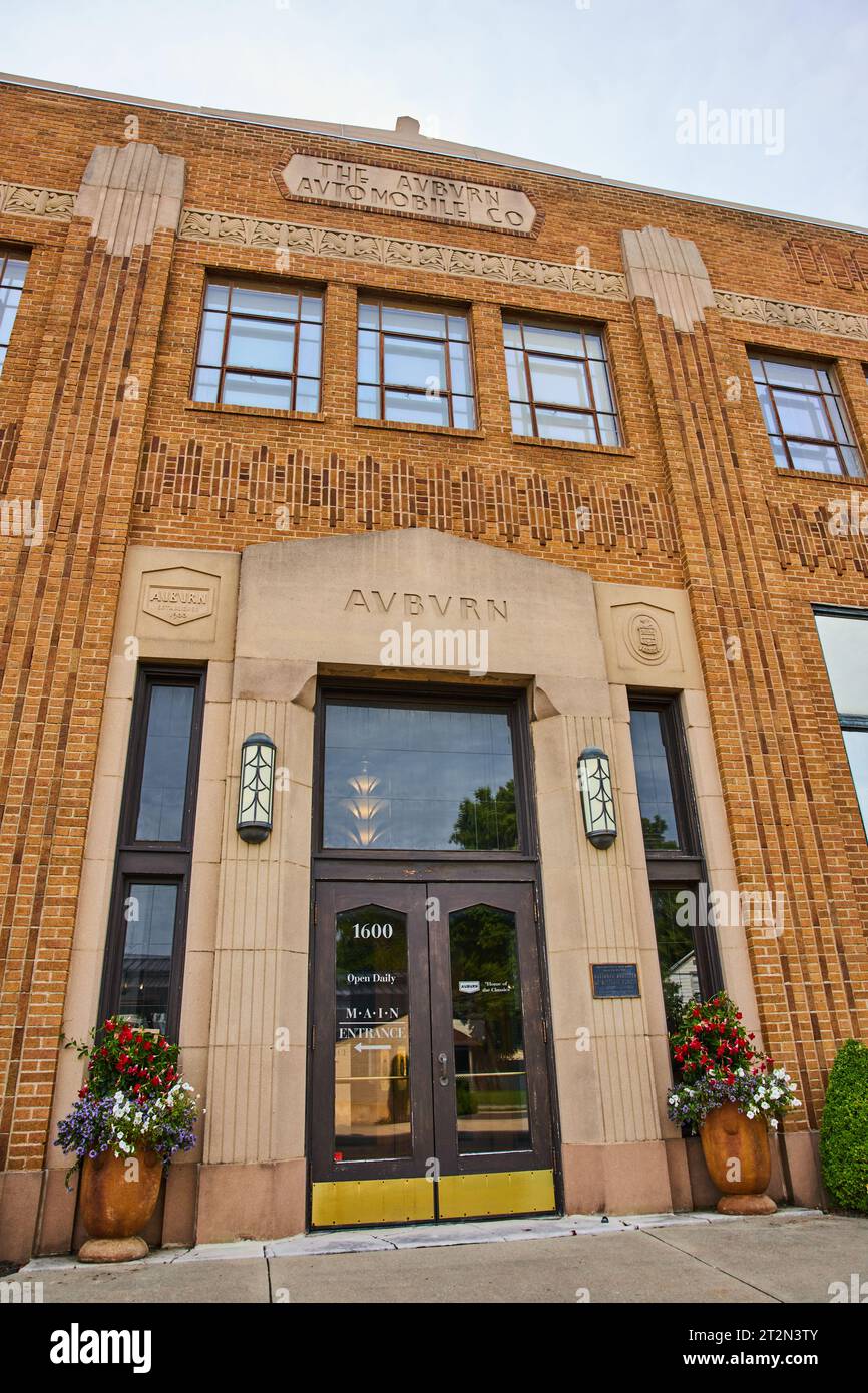 Auburn automobile museum hi-res stock photography and images - Alamy