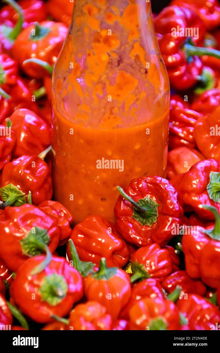 Lemon chillies hi-res stock photography and images - Alamy