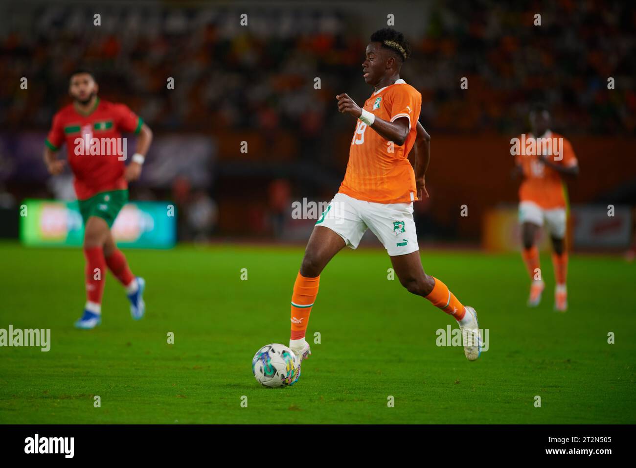 Simon adingra with ball hi-res stock photography and images - Alamy