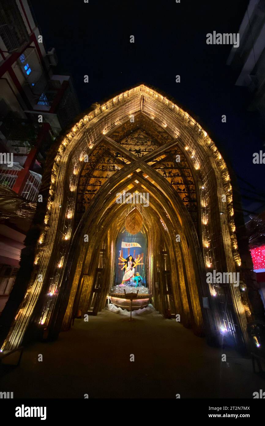 An idol of the Hindu Goddess Durga seen at the 'Hindustan Club' (Pandal ...