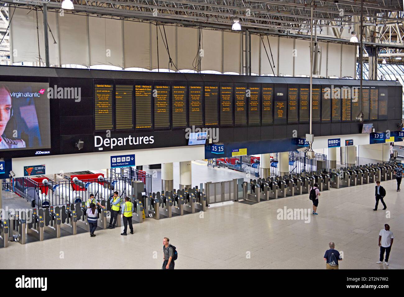 Waterloo Railway Station, London, UK Stock Photo - Alamy