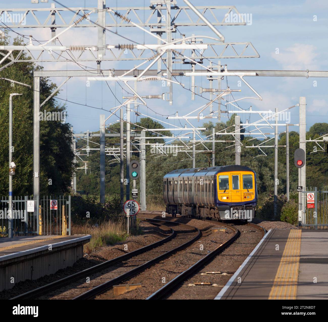 Northern rail class 319 electric multiple unit train at Kirkham And ...