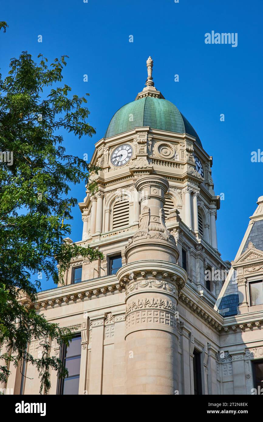 Courthouse that looks like a castle hi-res stock photography and images ...