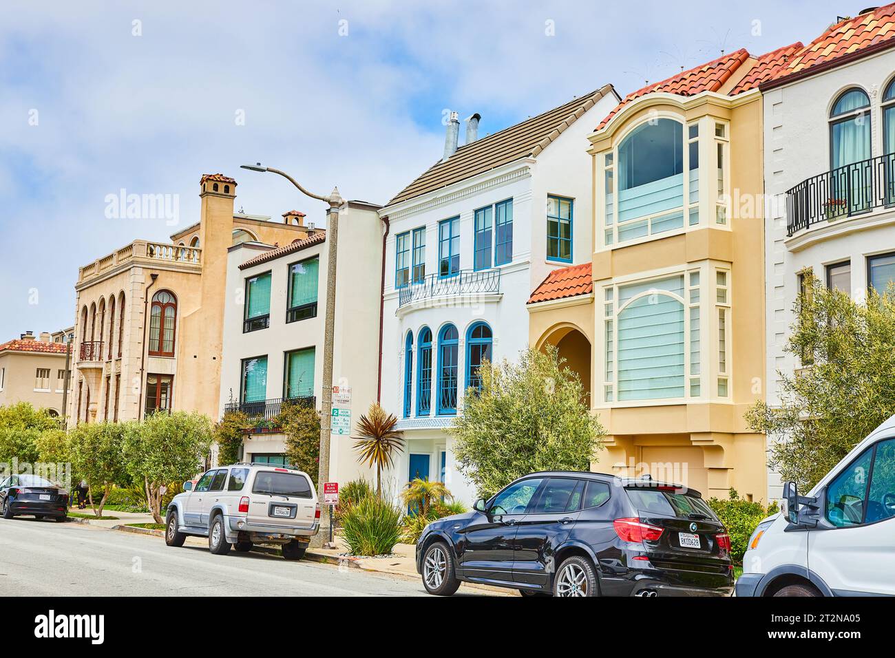 Summer street side view houses hi-res stock photography and images - Alamy