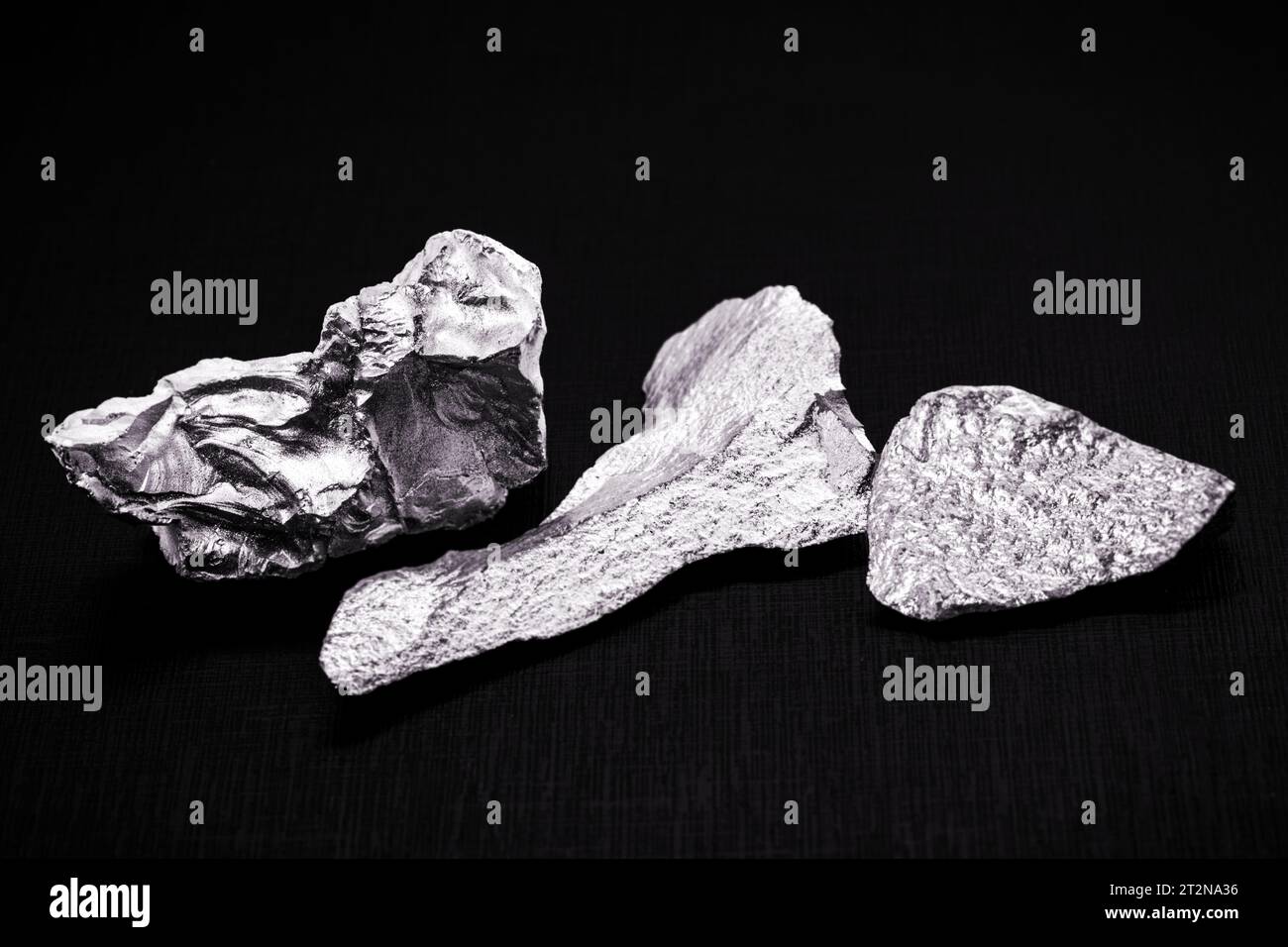 bismuth stone, lead-free metal used in the manufacture of medicines ...