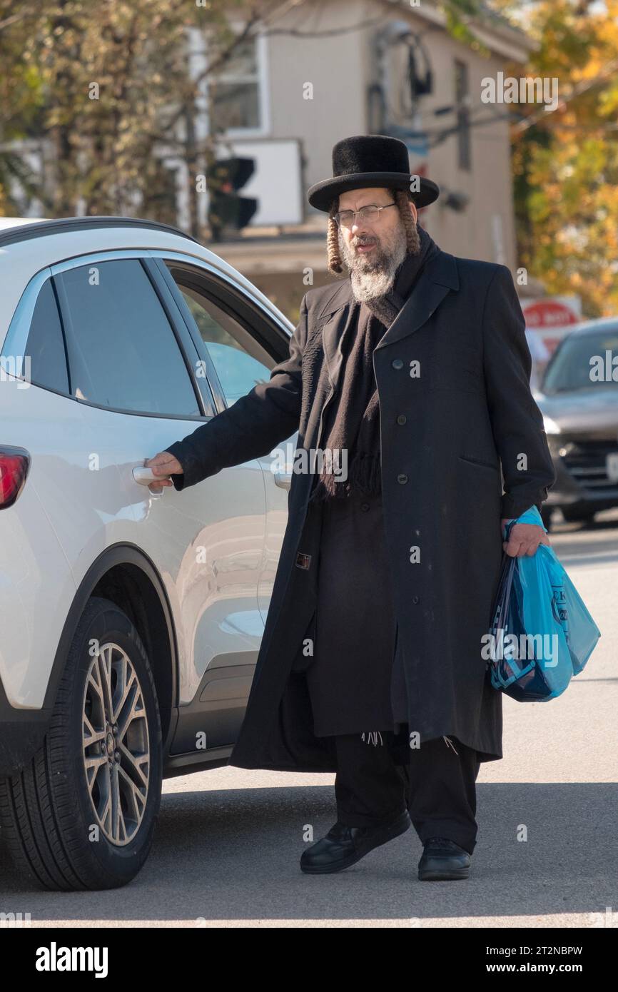 Monsey New York is an overwhelmingly Jewish town and it's not uncommon to see Jews of all ages ...