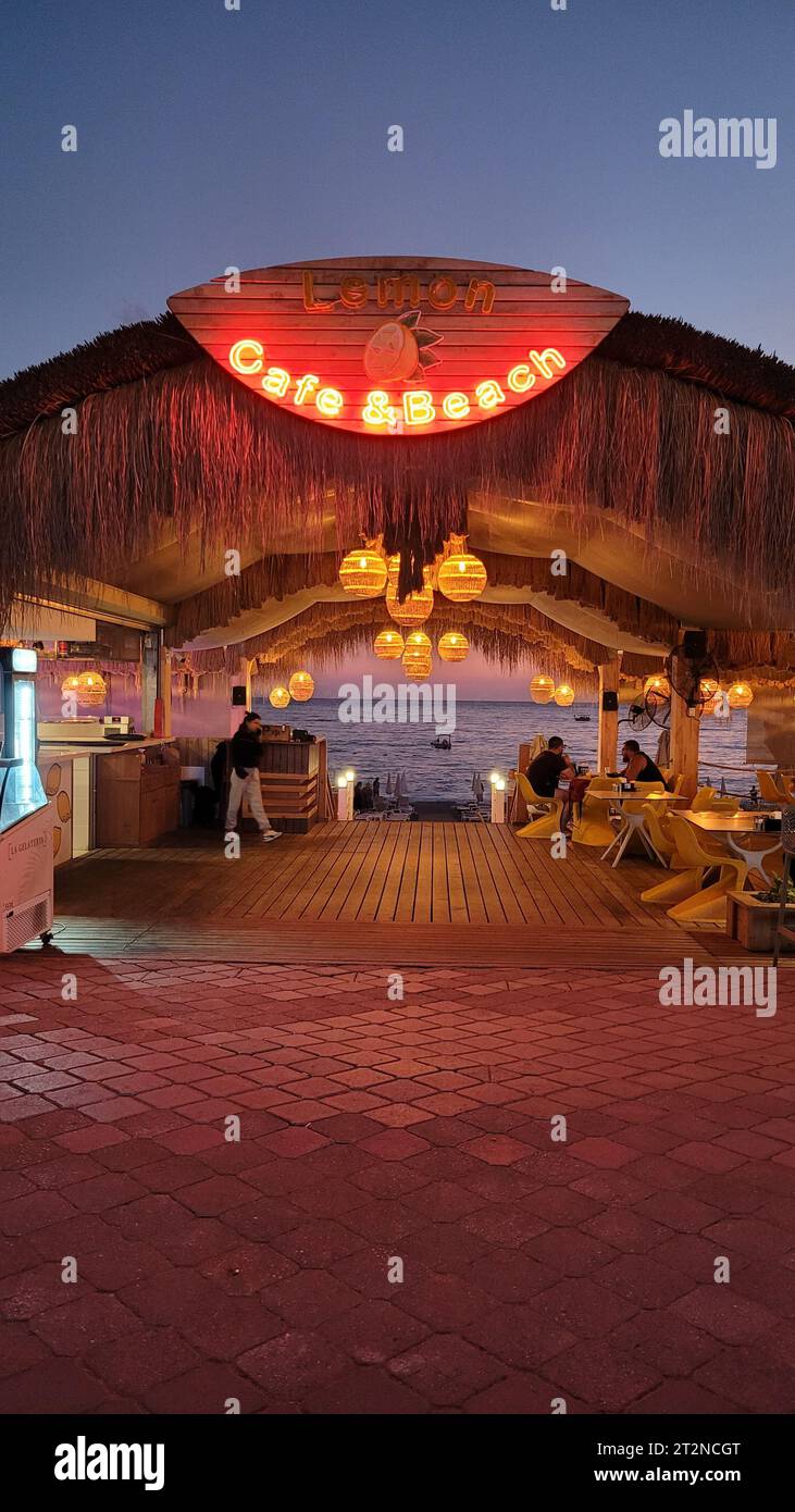 Beach coffee shop hi-res stock photography and images - Alamy