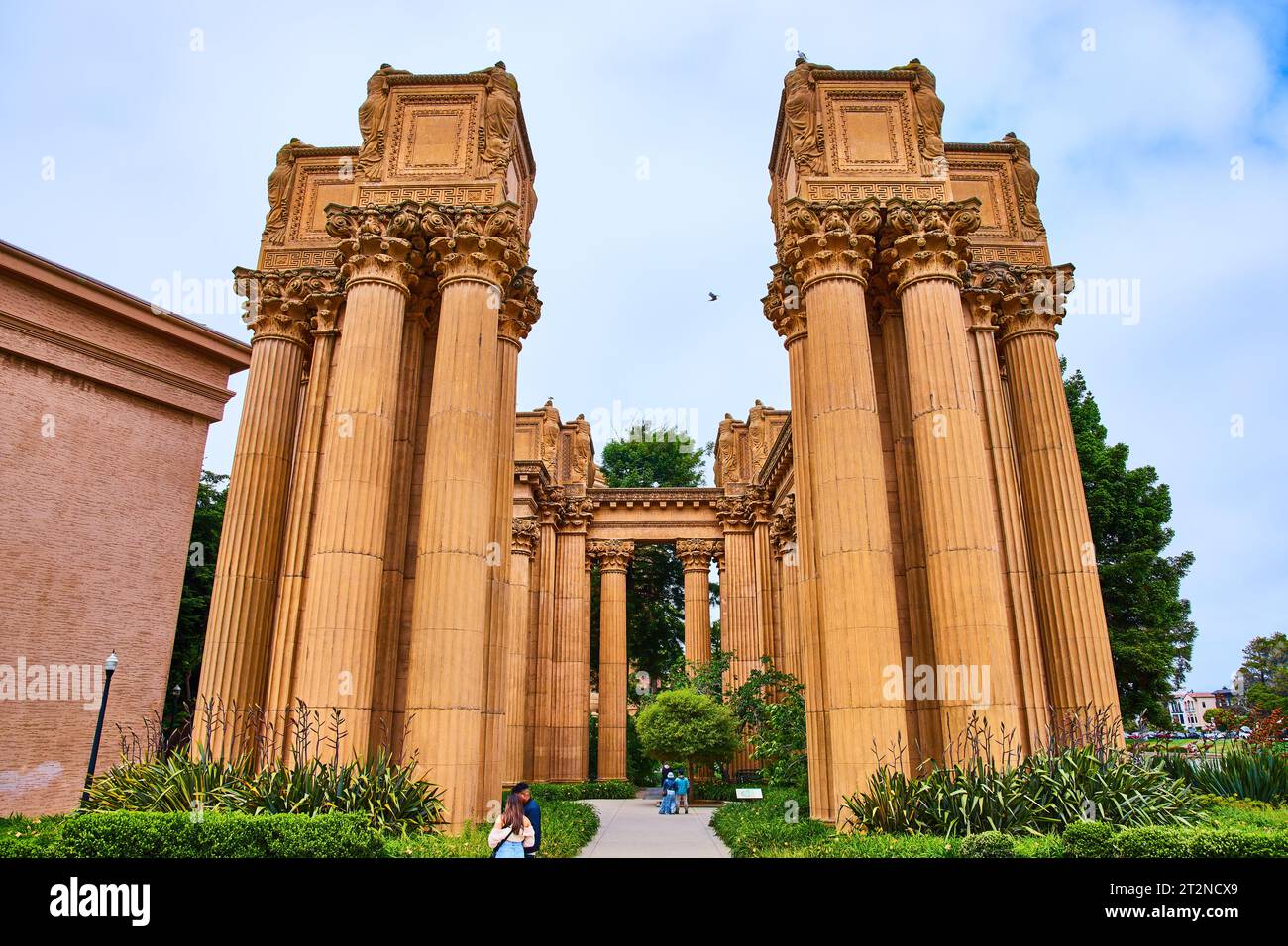 Palace of Fine Arts Roman architecture with colonnade of pillars Stock ...