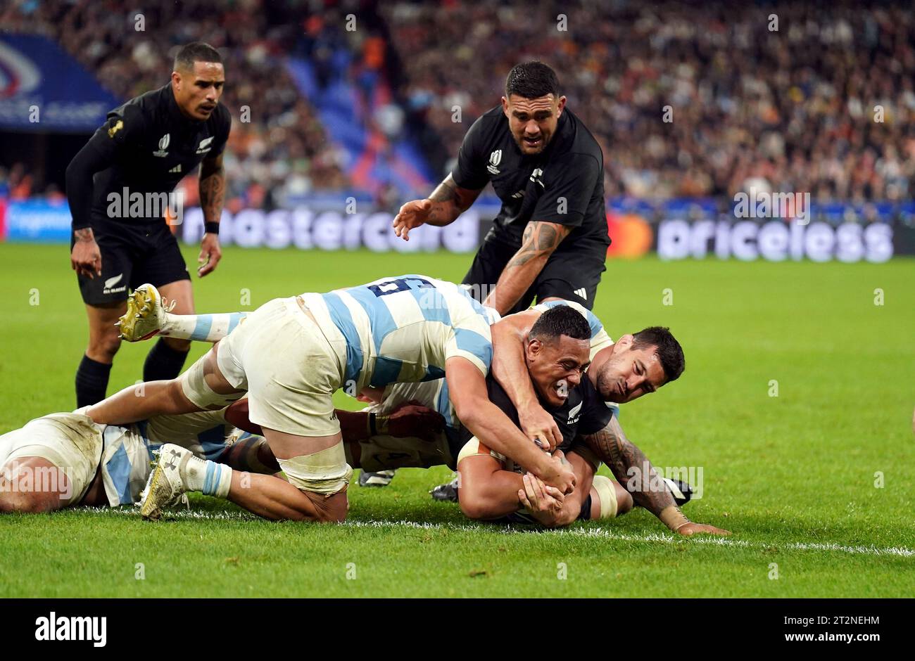 New Zealand's Shannon Frizell scores a try during the Rugby World Cup ...