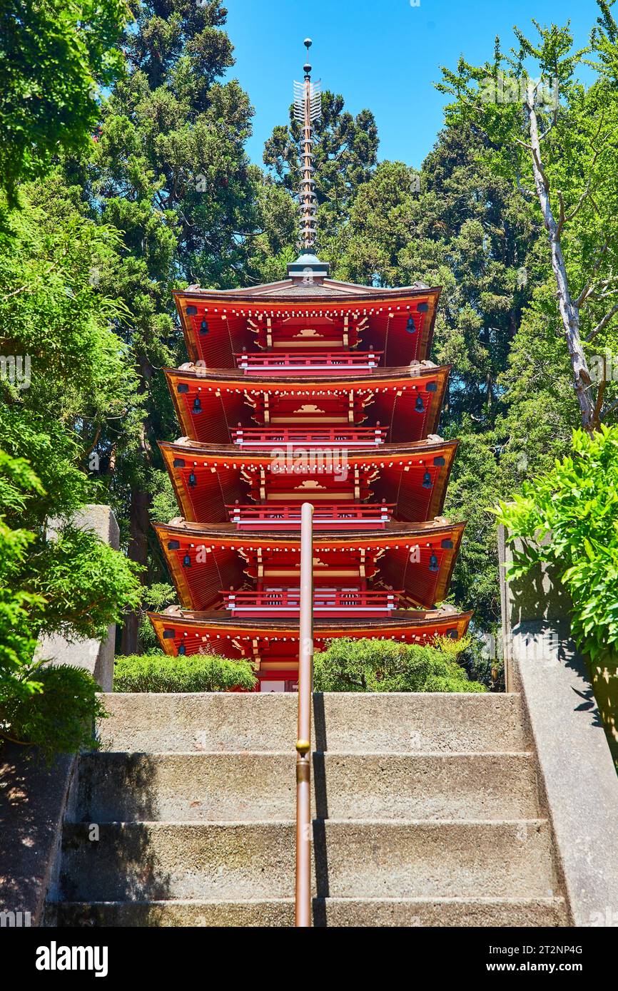 Japanese steps hi-res stock photography and images - Alamy