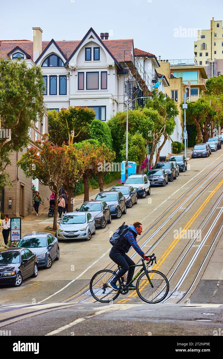 Buildings streetcar tracks in hi-res stock photography and images - Alamy
