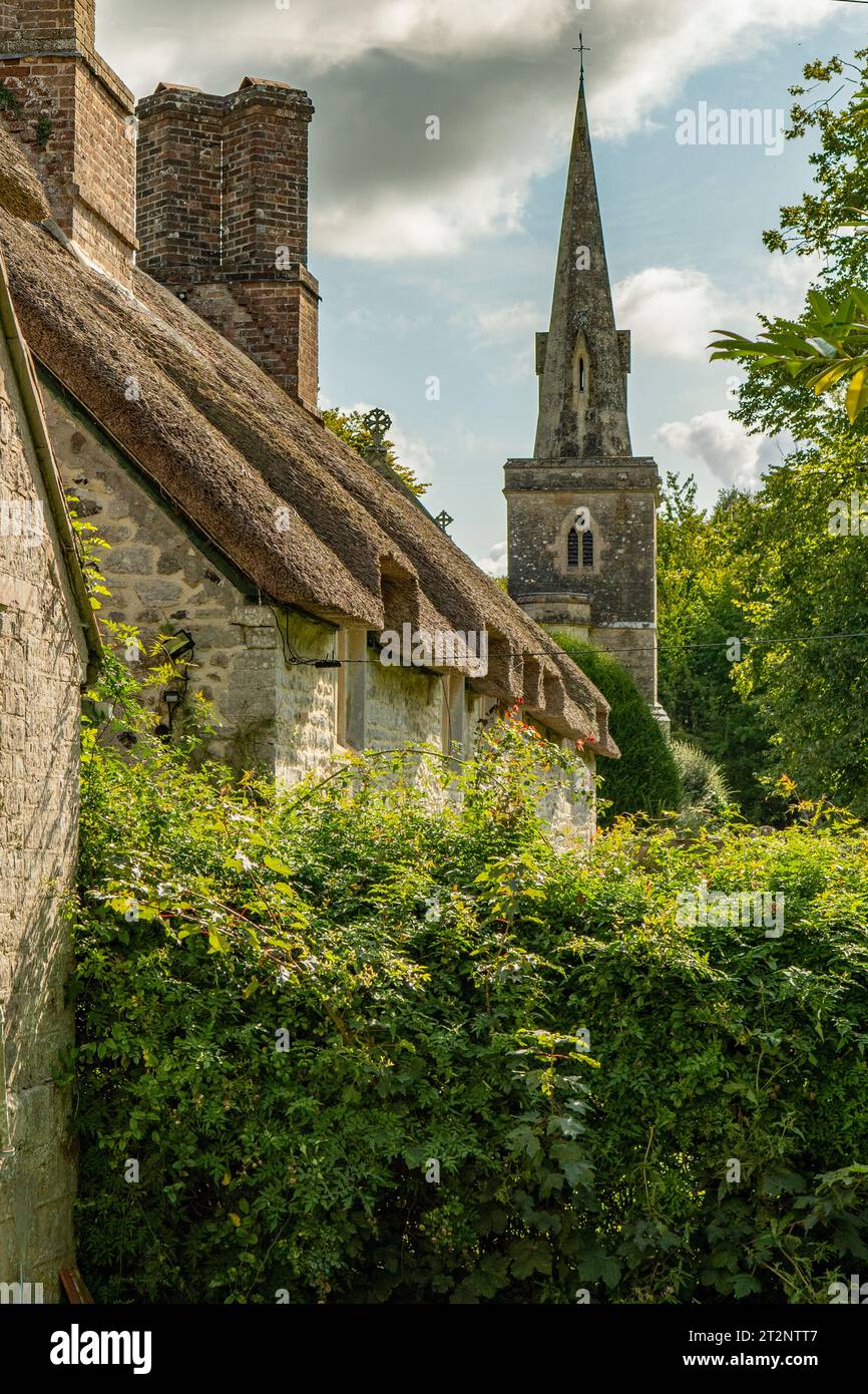 Thatched Cottage at Littlebredy, Dorset, England Stock Photo - Alamy