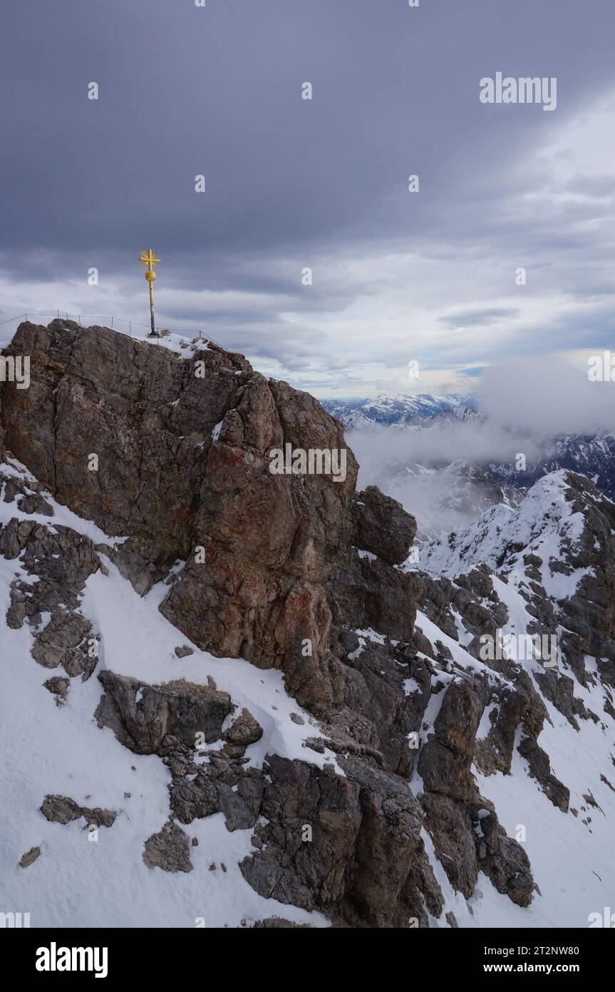 Gold mountain hi-res stock photography and images - Alamy