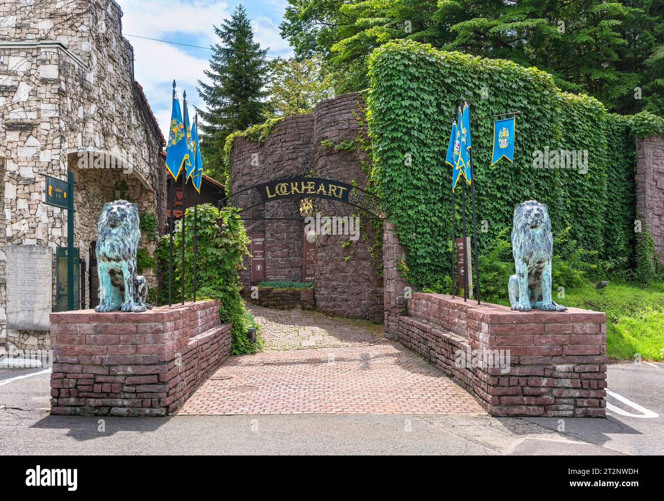 Lockheart castle hi-res stock photography and images - Alamy