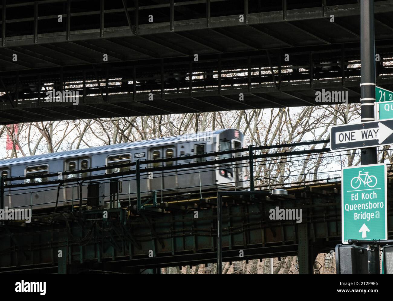 Elevatedelevates train elevated station Stock Photo - Alamy