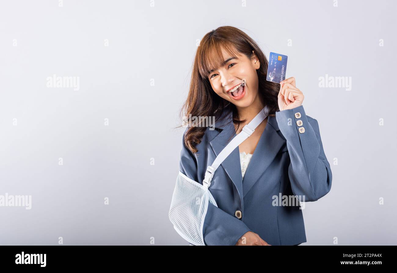 Despite broken wrist hi-res stock photography and images - Alamy