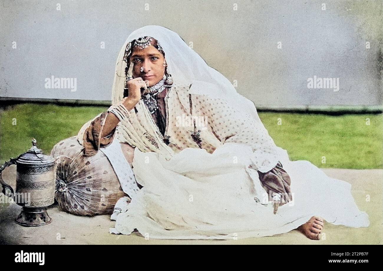 Lady of Kashmir Stock Photo - Alamy