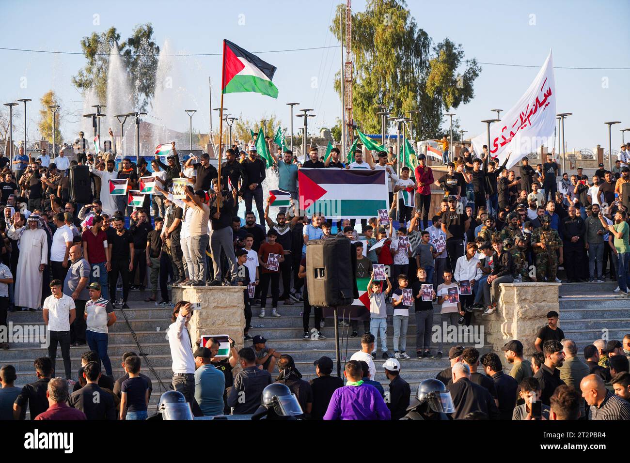 Popular mobilization forces hi-res stock photography and images - Alamy