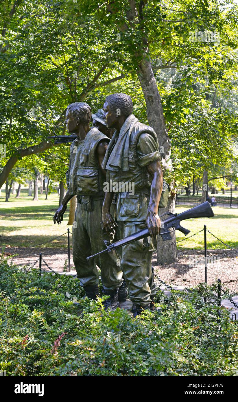 The Three Soldiers statue at The Vietnam Veterans Memorial, National Mall, Washington DC, United ...