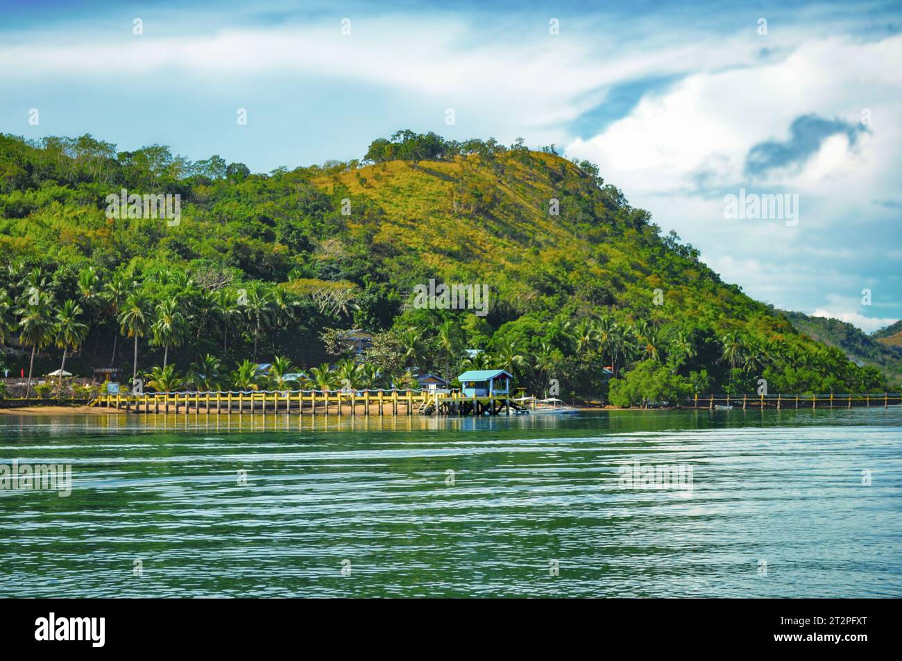 A wooden pier on an island in Coron Bay, Palawan, Philippines Stock ...