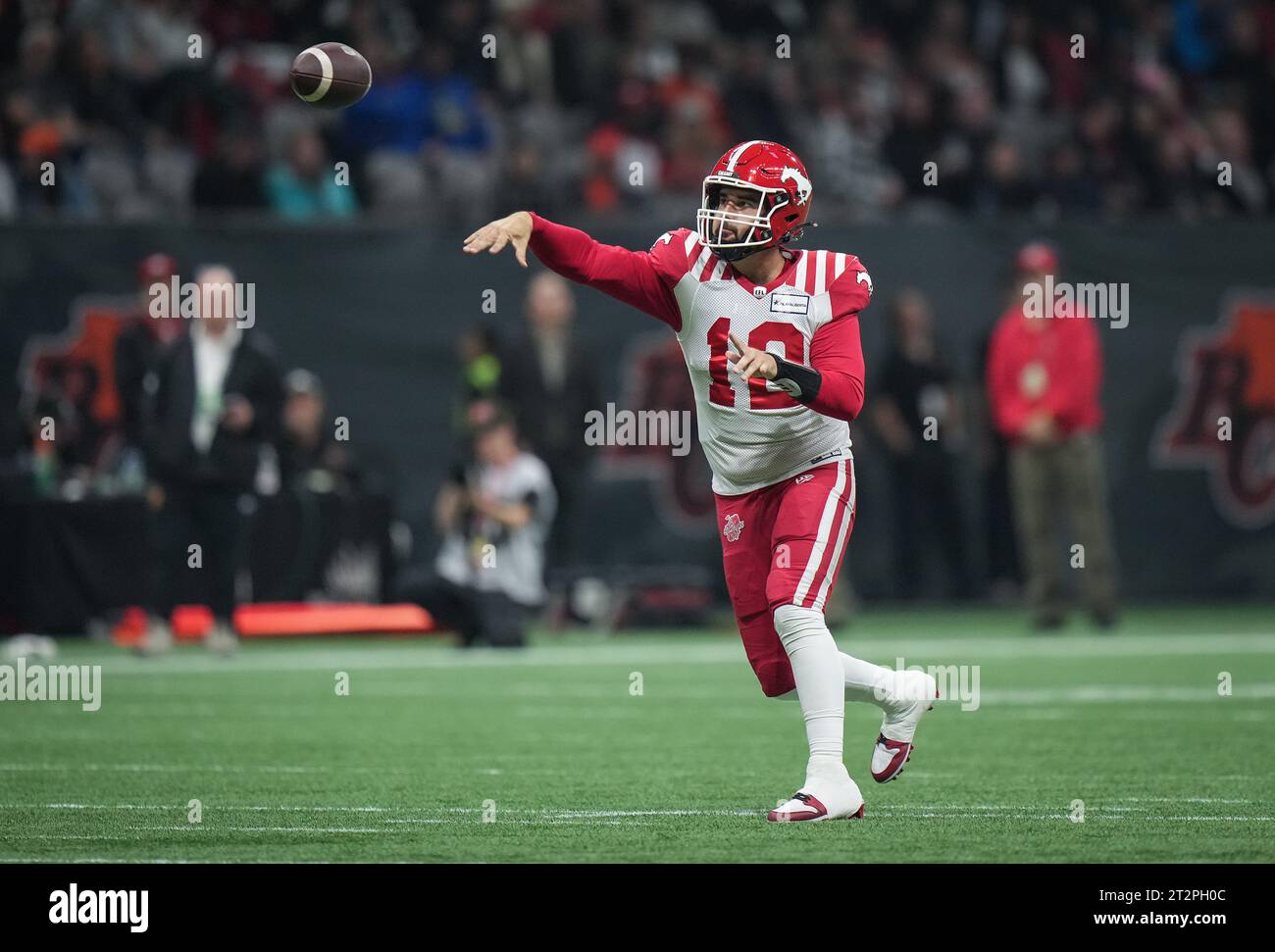 Vancouver, Canada. 20th Oct, 2023. Calgary Stampeders quarterback Jake ...