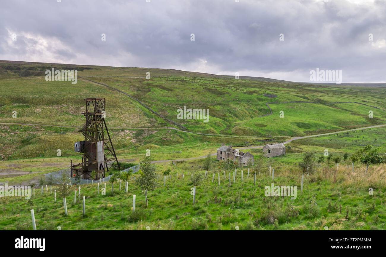 looking out over an abandoned mine (Groverake Mine) in the North ...