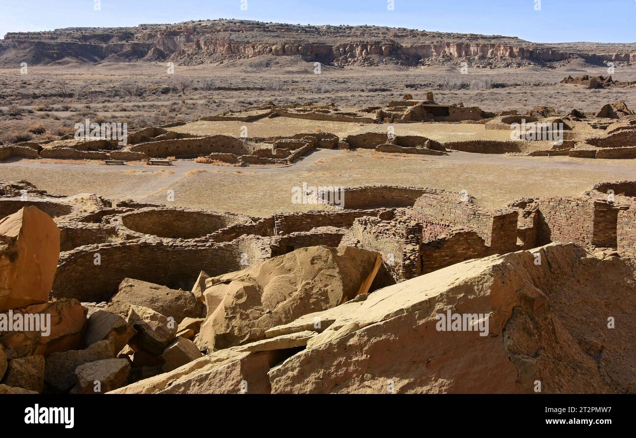 the ancient native american ruins of pueblo bonito in chaco culture ...