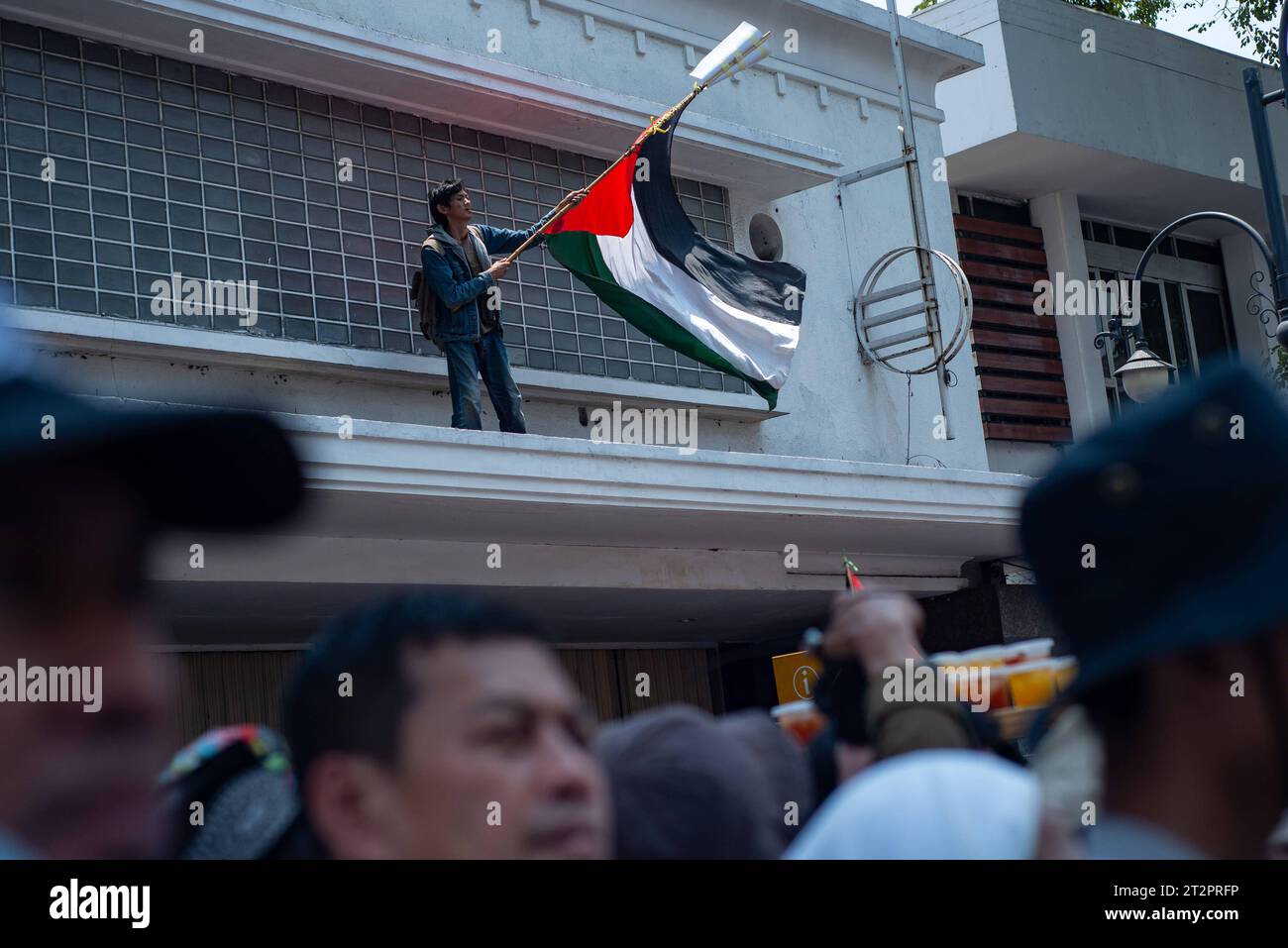 ACTION FOR PALESTINE IN BANDUNG Thousands of Muslims who are members of ...