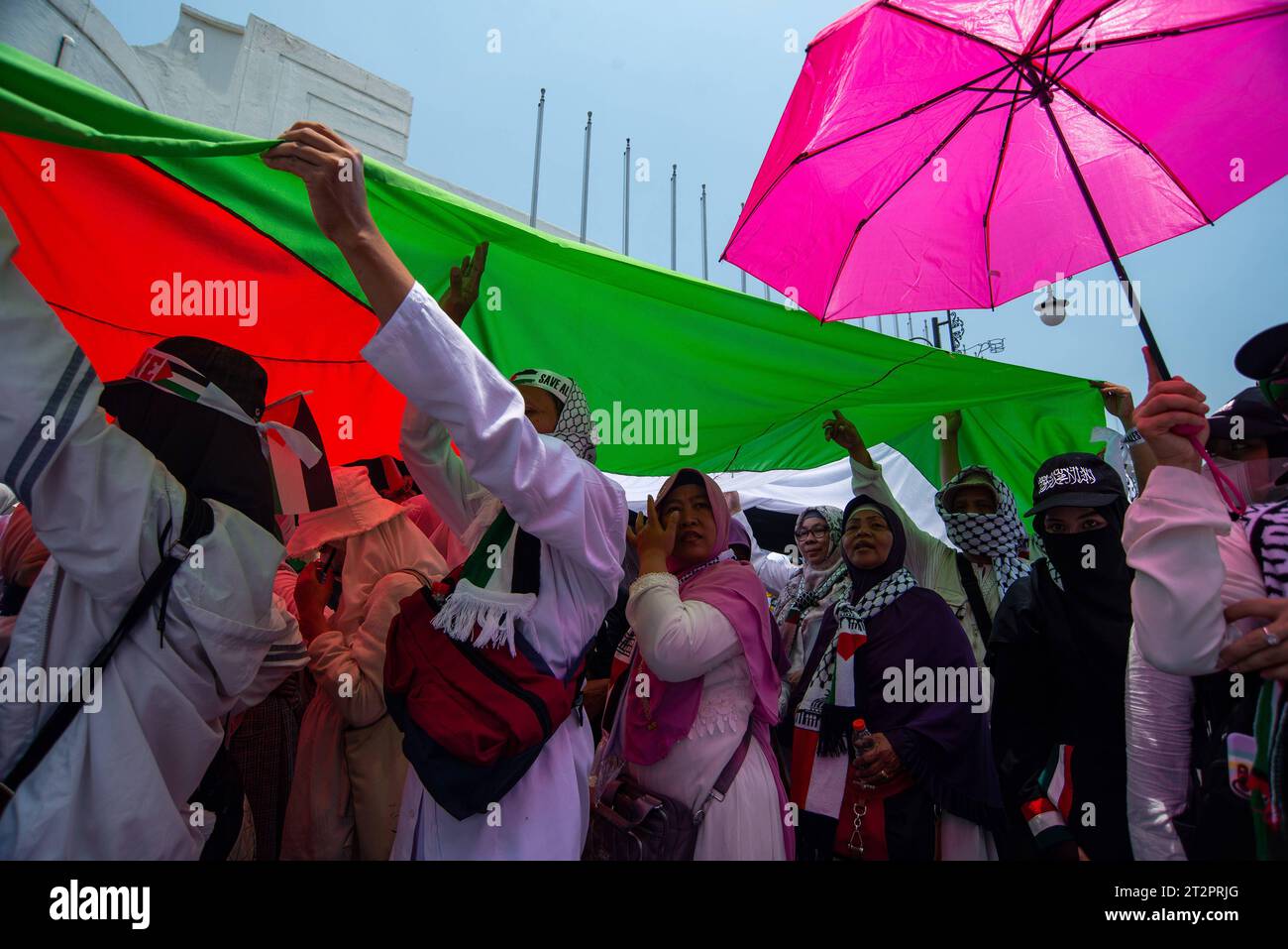 ACTION FOR PALESTINE IN BANDUNG Thousands of Muslims who are members of ...