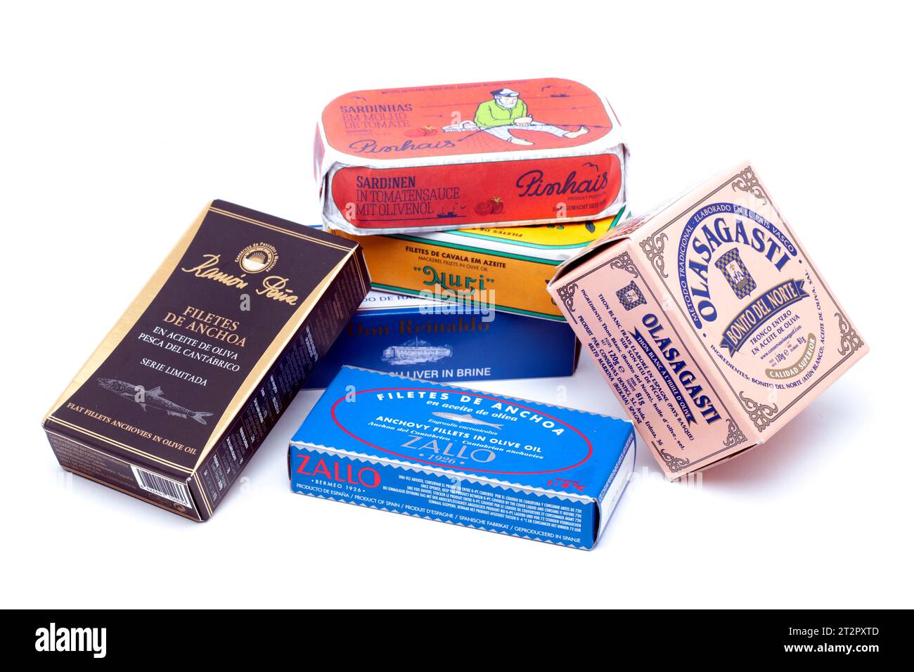 Tinned fish hi-res stock photography and images - Alamy