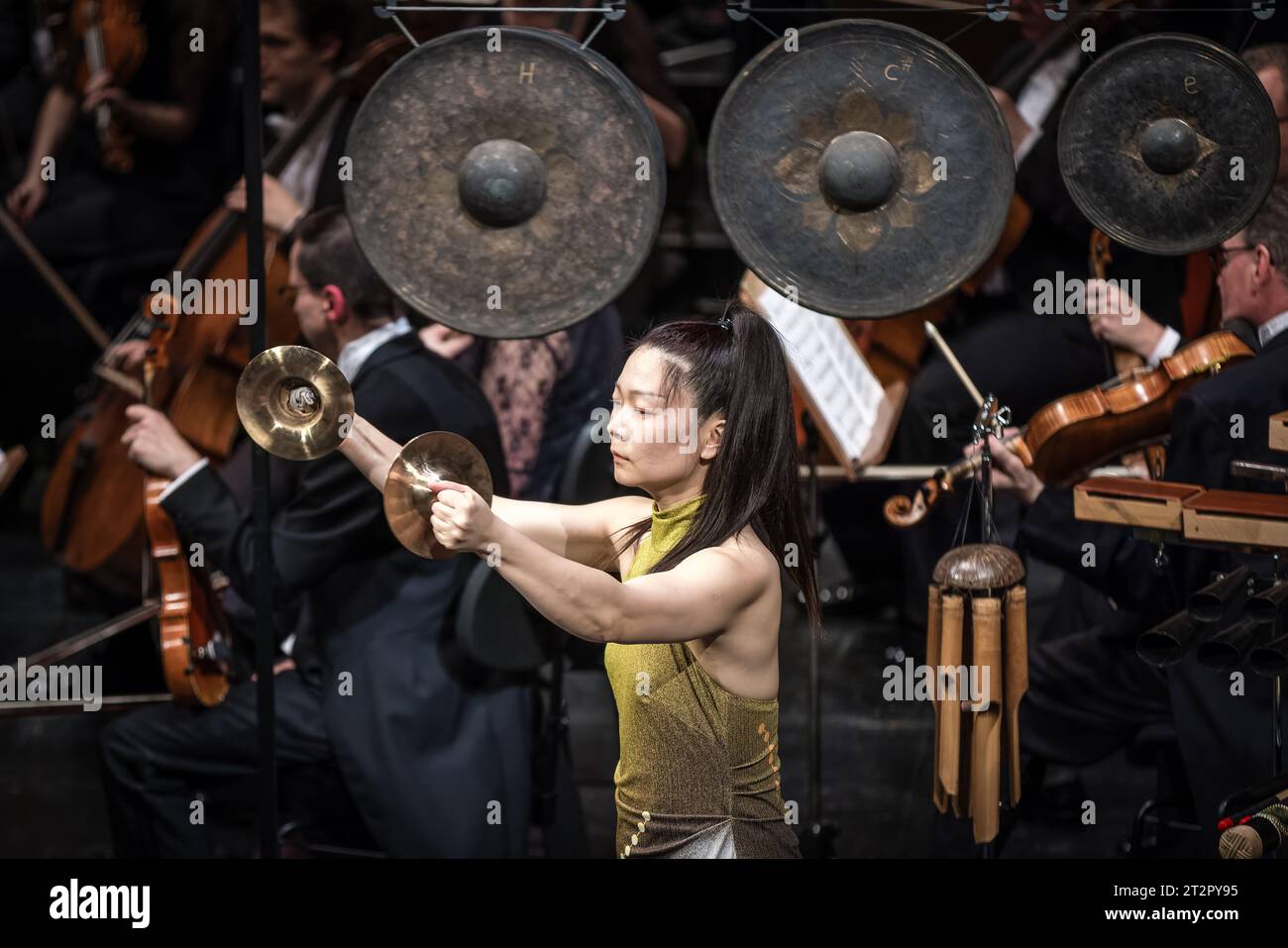 Cottbus, Germany. 20th Oct, 2023. Xizi Wang performs as soloist in the ...