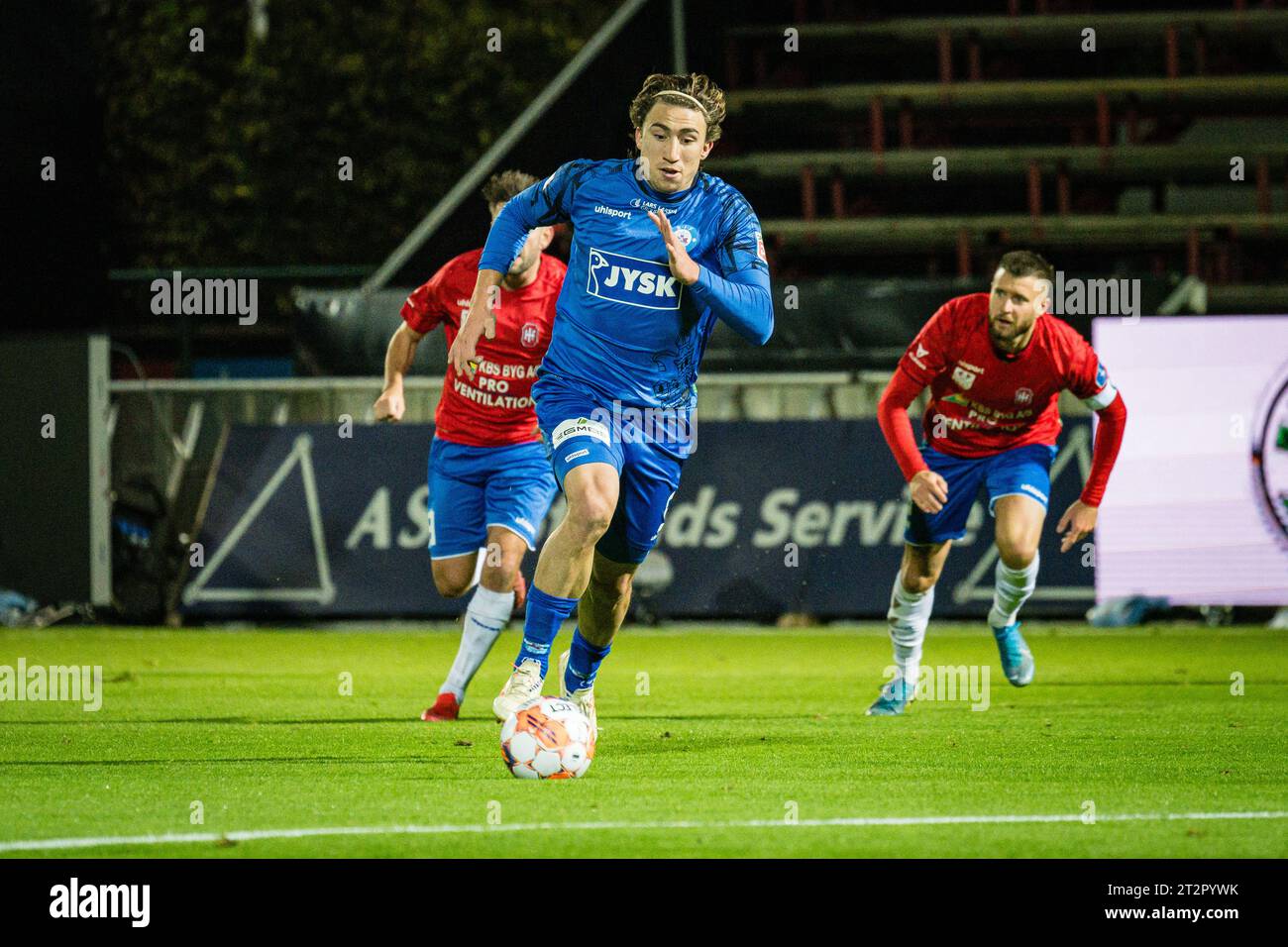 Hvidovre, Denmark. 20th Oct, 2023. Alexander Lind (9) of Silkeborg IF ...