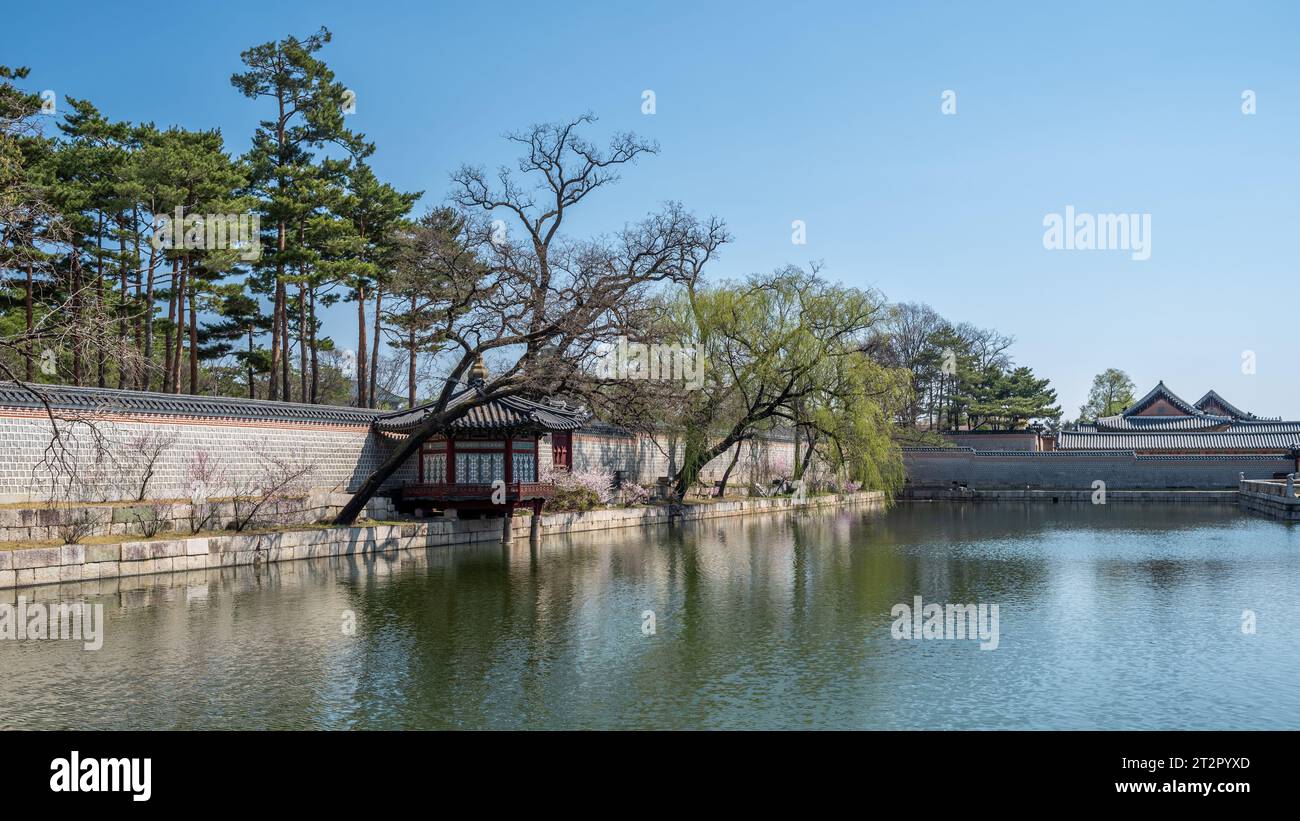 Gyeongbok palace in Seoul, South Korea Stock Photo - Alamy