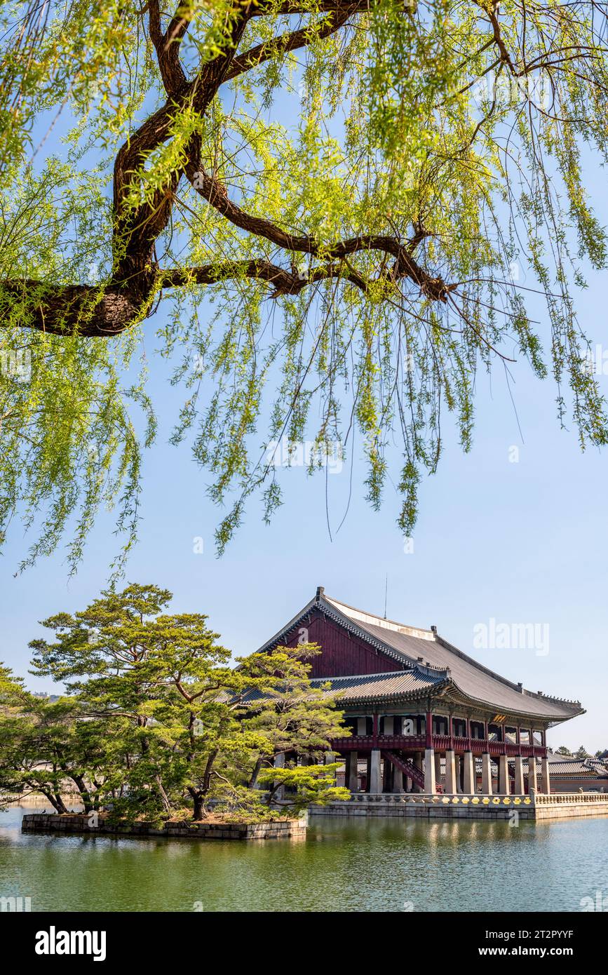 Gyeongbok palace in Seoul, South Korea Stock Photo - Alamy