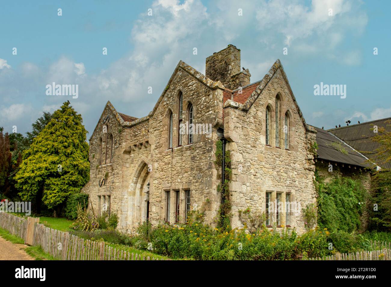 Old abbey hi-res stock photography and images - Alamy