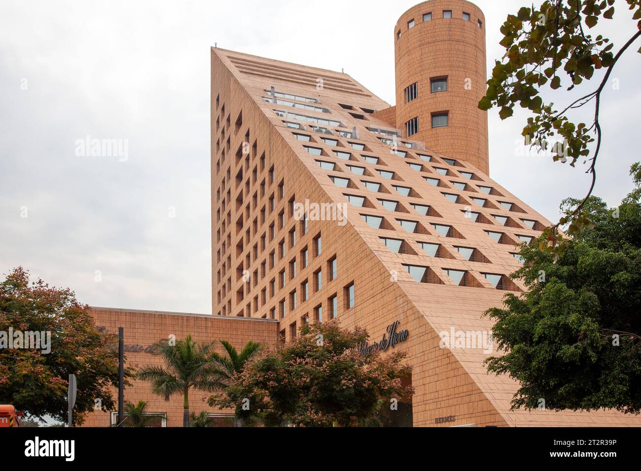 El Palacio Del Hierro in Polanco, Mexico City, Mexico Stock Photo - Alamy