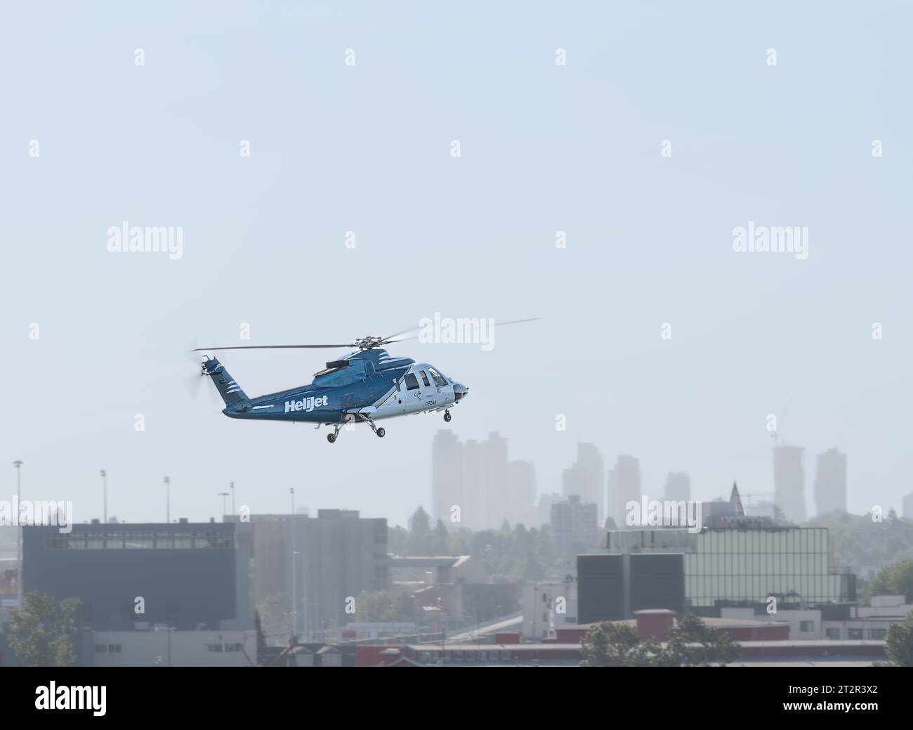 Helijet Helicopter landing at the Cruise Terminal, Vancouver, Canada ...